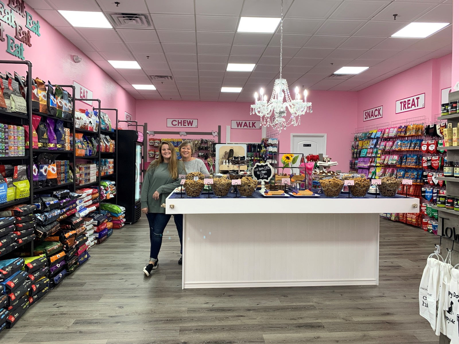 Woof Gang Bakery Unleashes New Store In Greenville With Grand Opening Woof Gang Bakery And Grooming